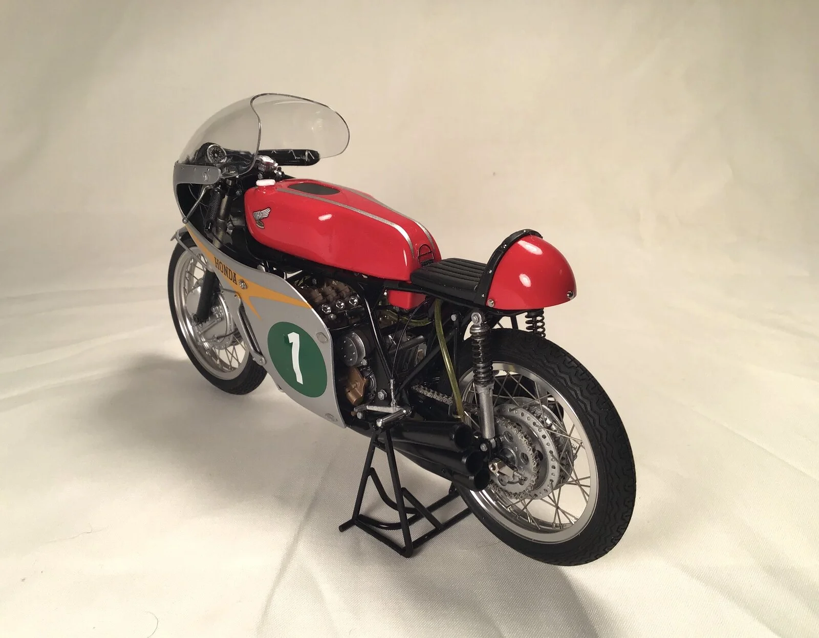 Scale model motorcycle | Access Norton
