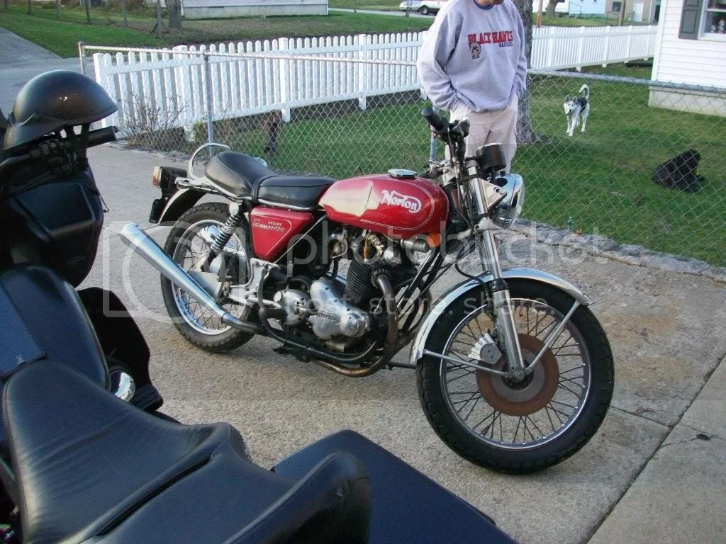 Pictures of 2-1-2 Dunstall exhaust. | Access Norton