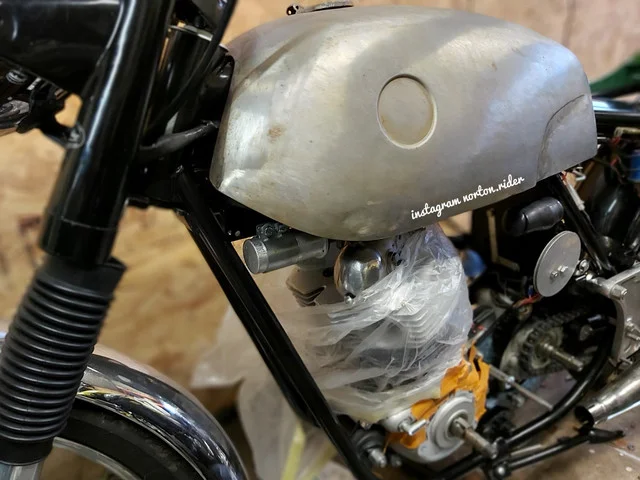 1968 Commando Green | Access Norton