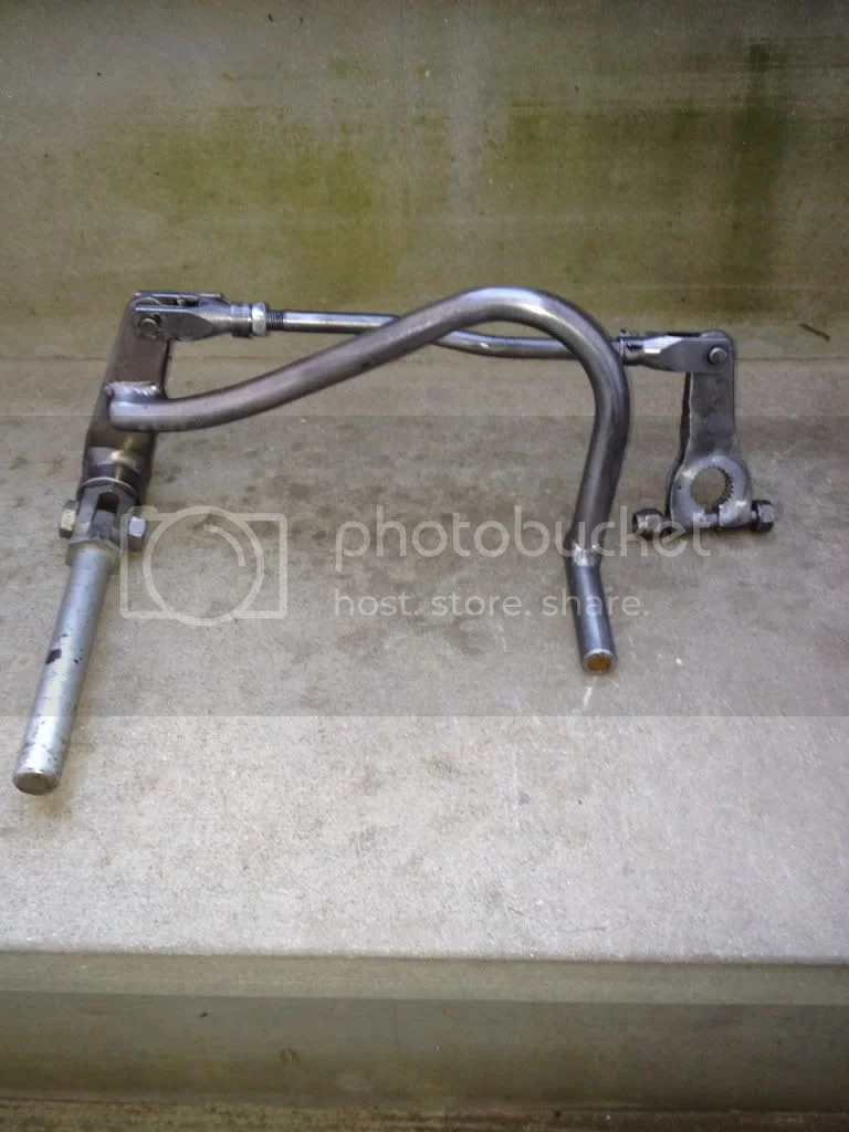 Dunstall exhaust/rearset mounts | Access Norton