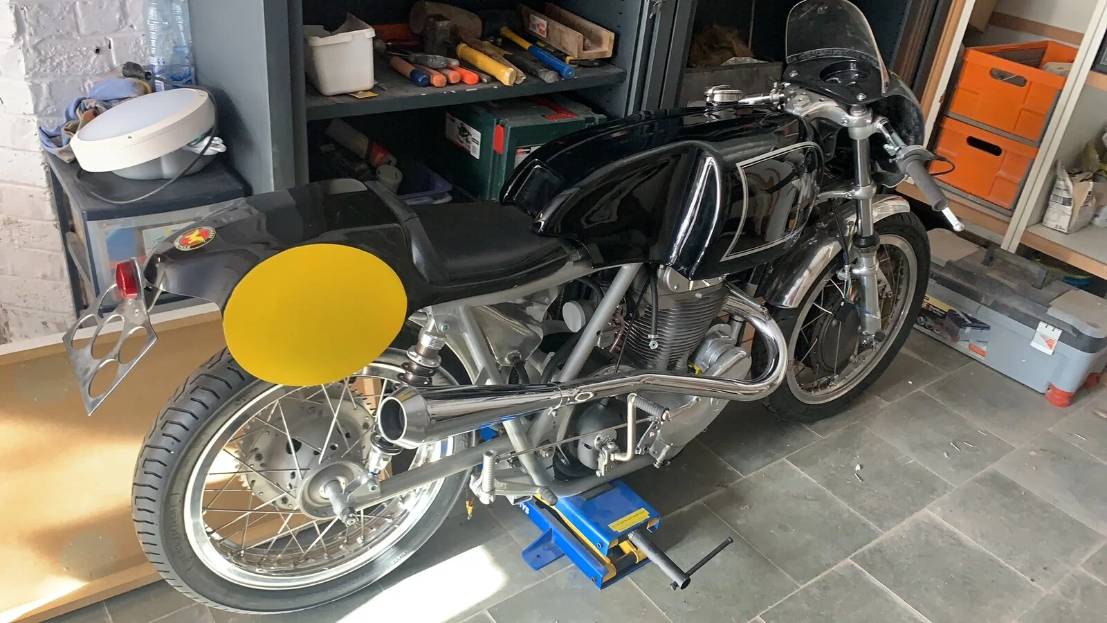 Fabien's bike: A Matchless 500 in a Rickman frame | Access Norton ...