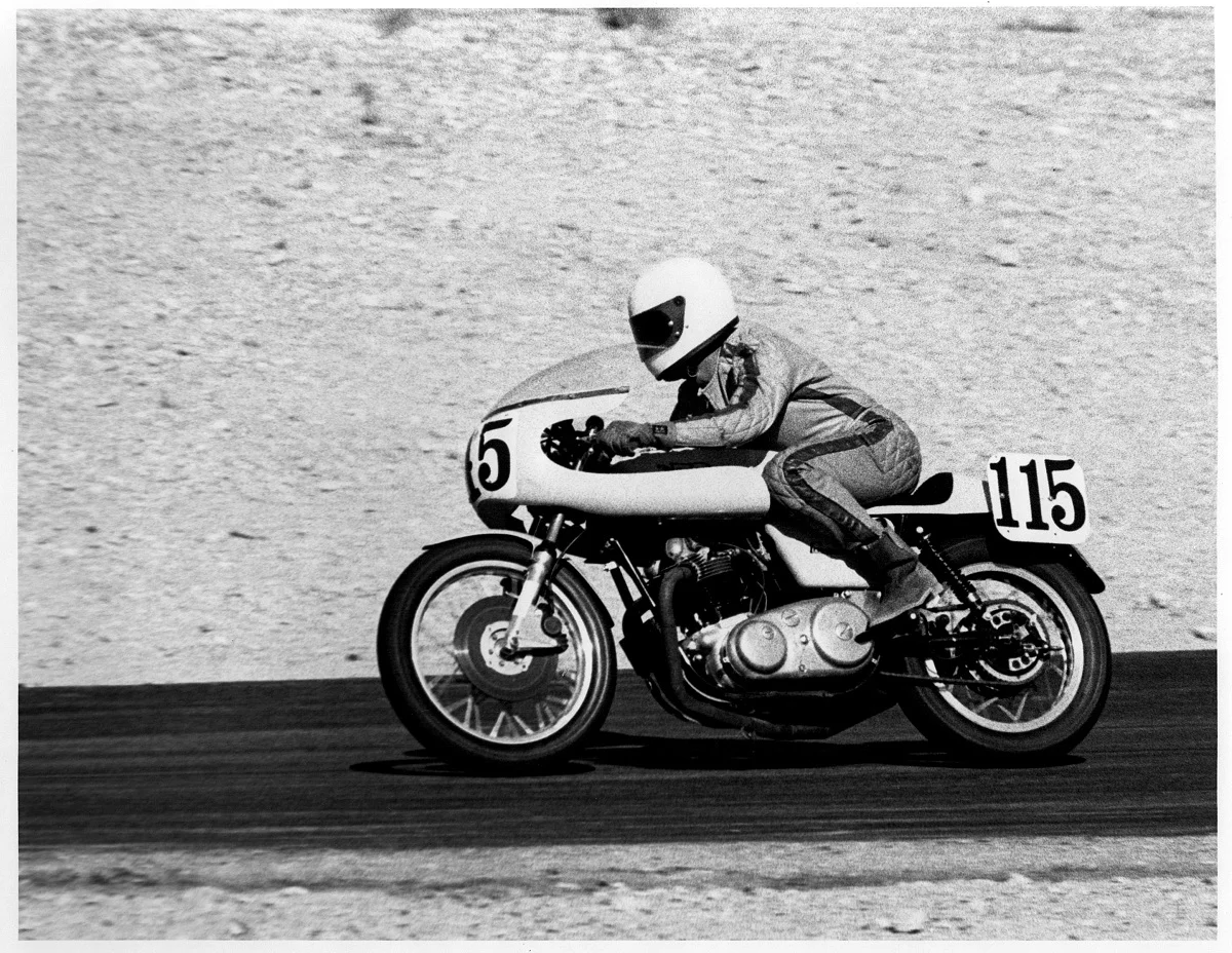 Phil Lane's Dunstall 810 | Access Norton