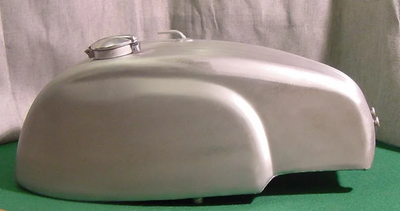 manx 5 gallons tank for commando (alloy) | Access Norton