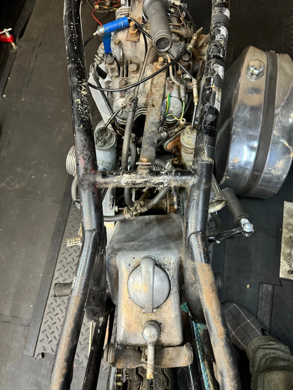 Triton T120R pre-unit engine | Access Norton