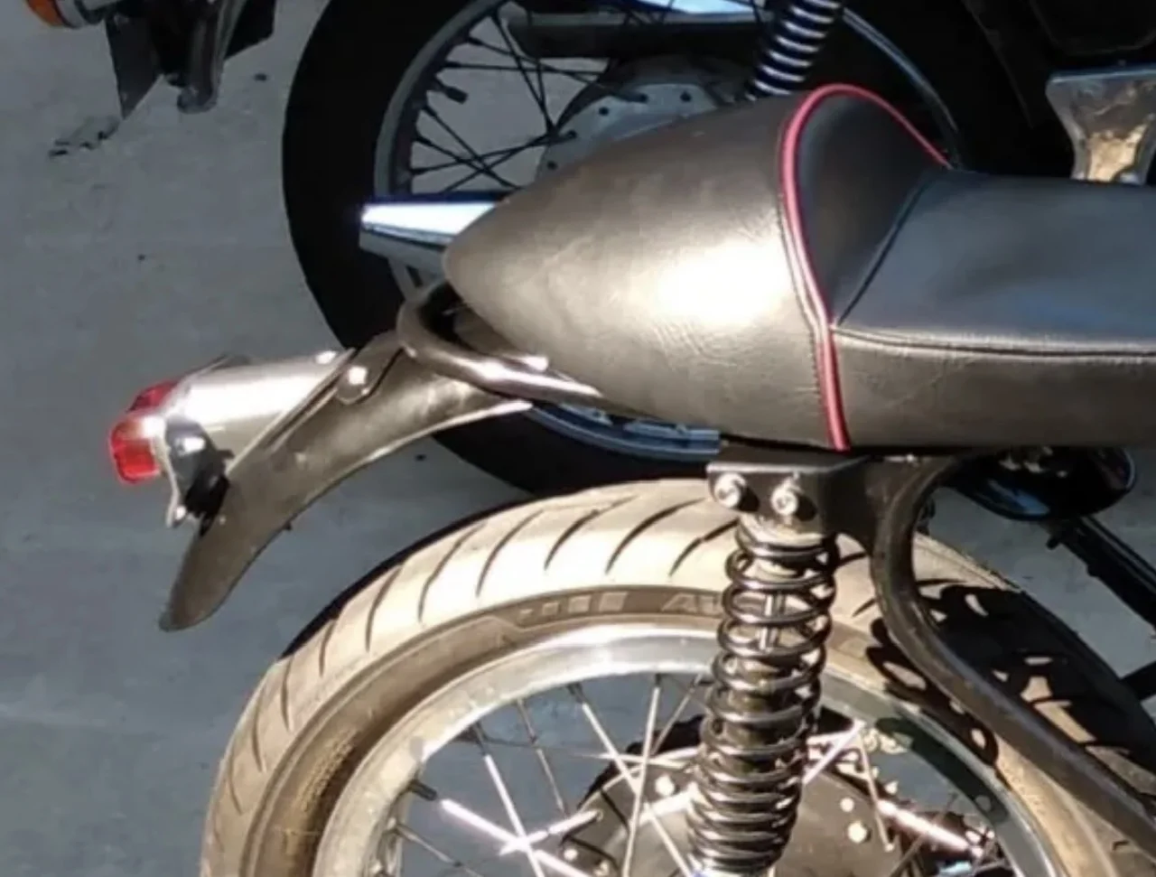 Triton T120R pre-unit engine | Access Norton