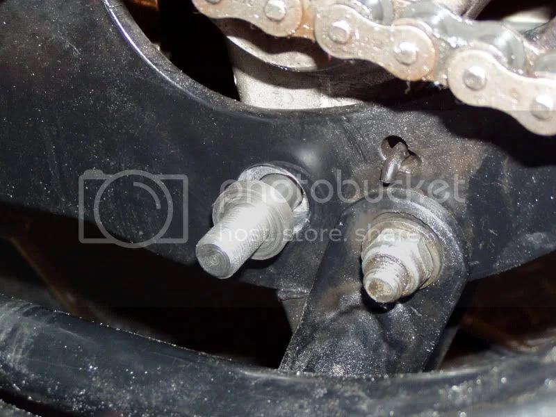 Double-sided Gearbox adjuster (big pics!) | Access Norton