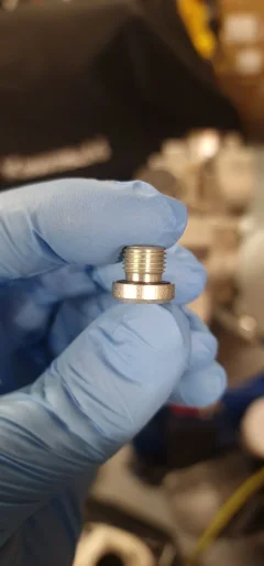 Gearbox/Transmission level screw/spill bolt | Access Norton